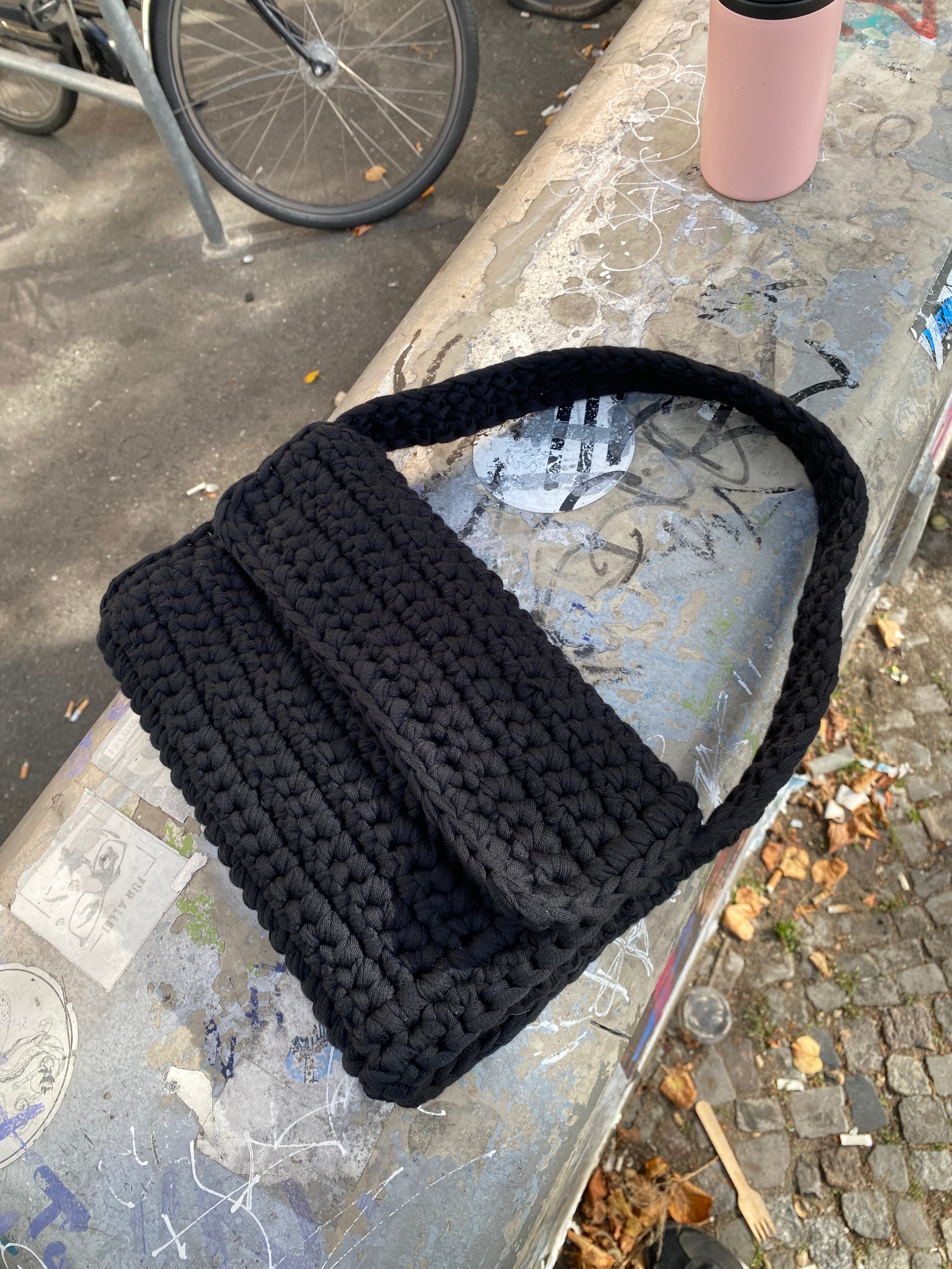 The Messenger Bag Pattern: Beginner-friendly crochet bag tutorial ...
